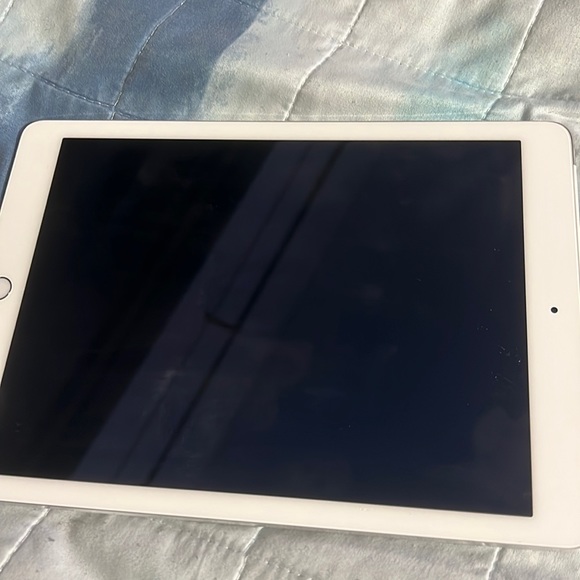 Apple | Cameras, Photo & Video | Ipad Modela567 | Poshmark